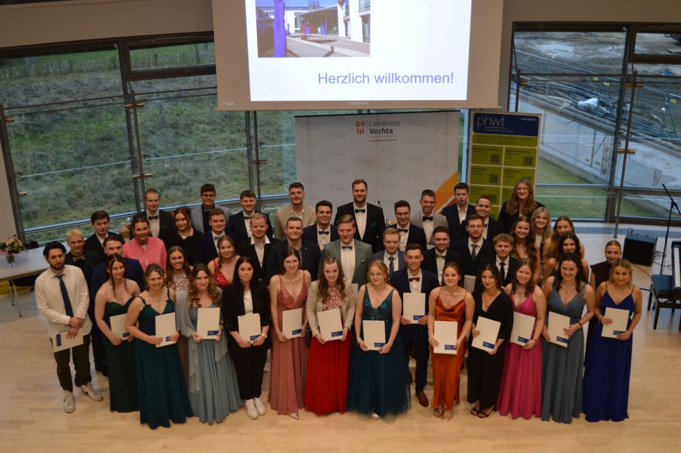 Die PHWT verabschiedet ihre Absolvent:innen 2025 - PHWT | Deine duale ...